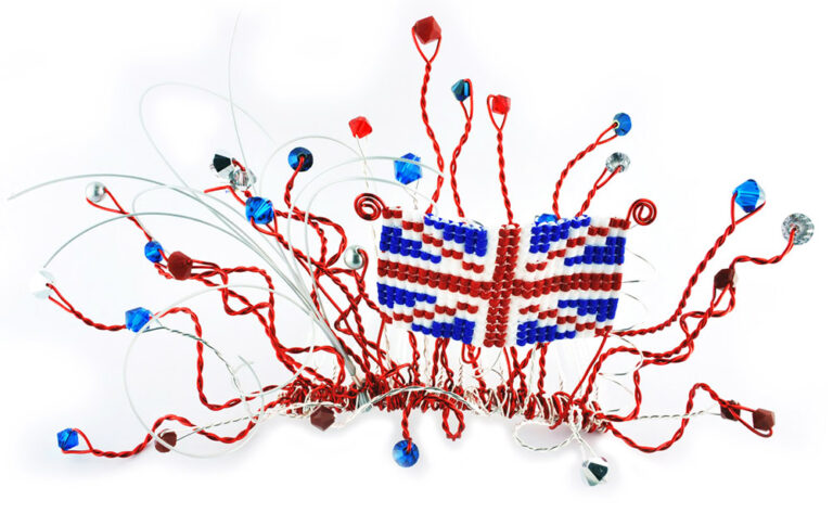 How to make a Beaded Union Jack using square stitch